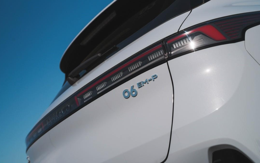 谁是10万以上A0级SUV的销冠？领克06 EM-P站了出来_搜狐汽车_搜狐网