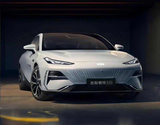 银河E8售价17.58万起，操控智能同级最强！网友：全靠抢，5G没白开_搜狐汽车_搜狐网