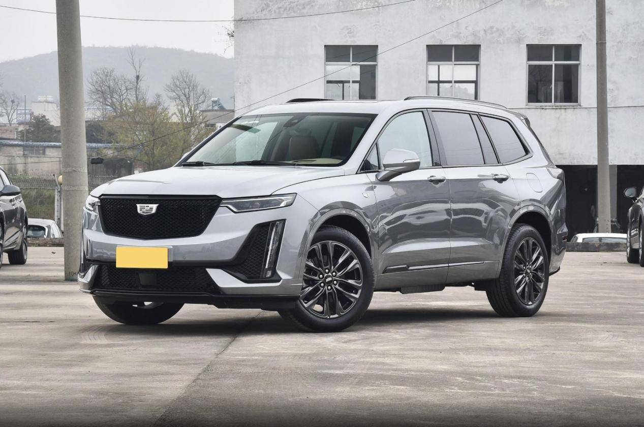 优惠力度加大，全系2.0T+48V+9AT，车长5056mm，实拍凯迪拉克XT6_搜狐汽车_搜狐网