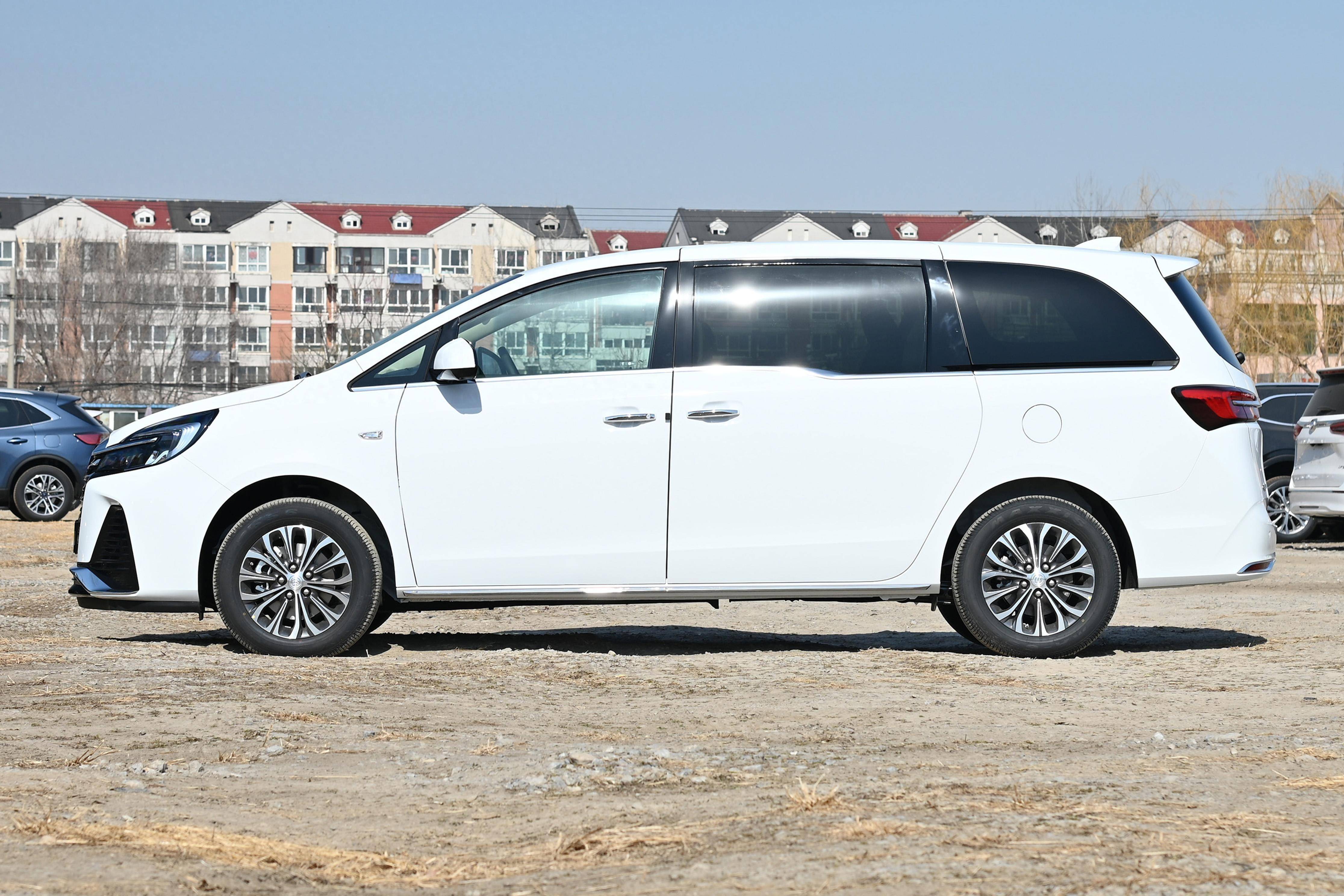 落地价差5万，低配2.0T现代库斯图与次低配别克GL8怎么选？_搜狐汽车_搜狐网