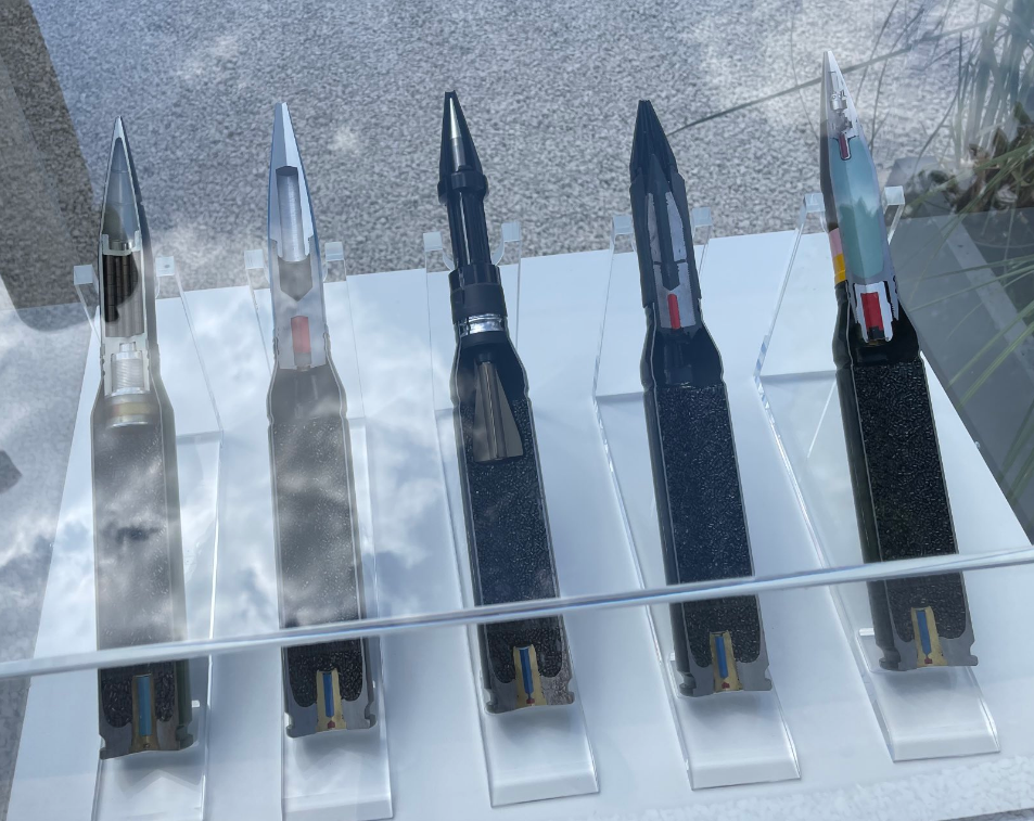 解析德国“天空游侠30”防空武器系统_近程_炮塔_目标