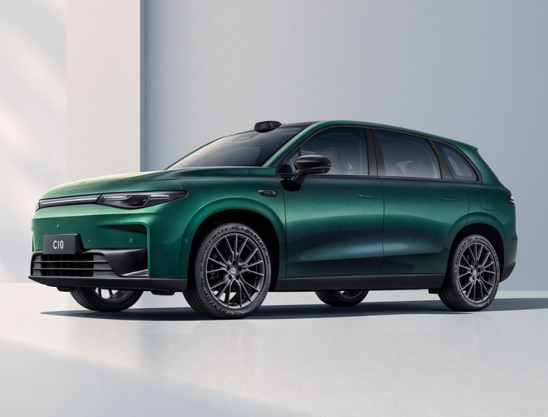 30多万的理想L7“遥不可及”，15万级的零跑C10，给你智能平替_搜狐汽车_搜狐网