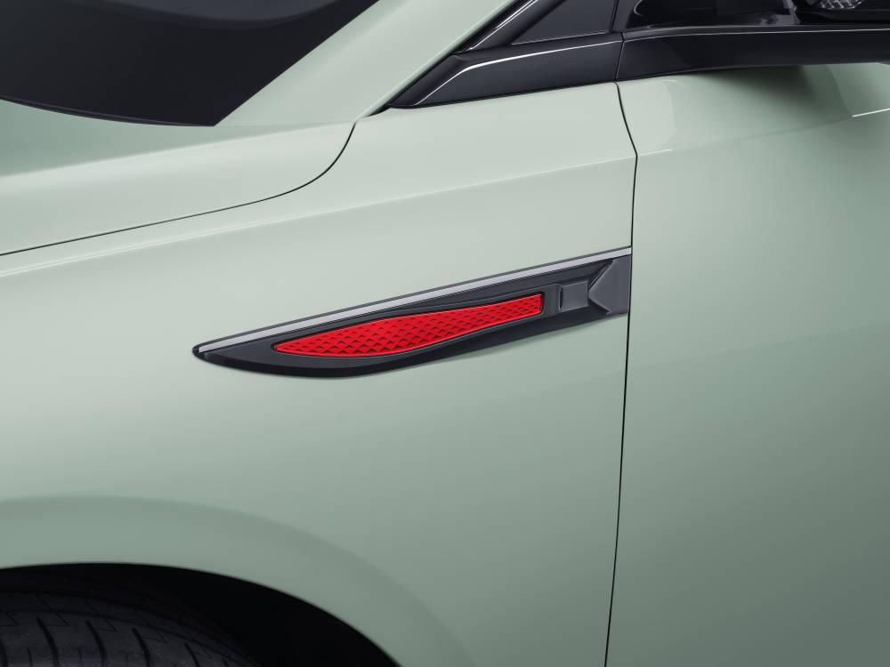 续航里程600公里，红旗EH7正式上市售22.98万元起_搜狐汽车_搜狐网