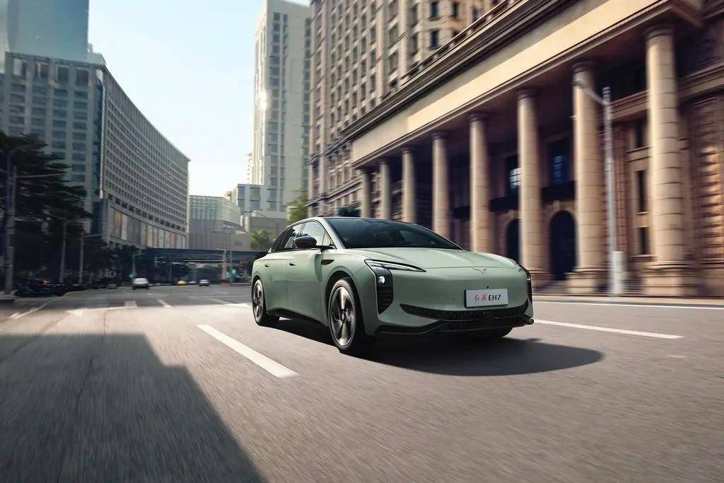 红旗EH7正式上市，22.98万元起售，最高续航820公里_搜狐汽车_搜狐网