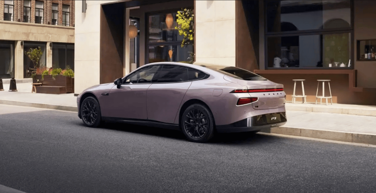 仅24.99万！小鹏P7i 702 Max鹏翼版正式上市！准备与小米抗衡？_搜狐汽车_搜狐网