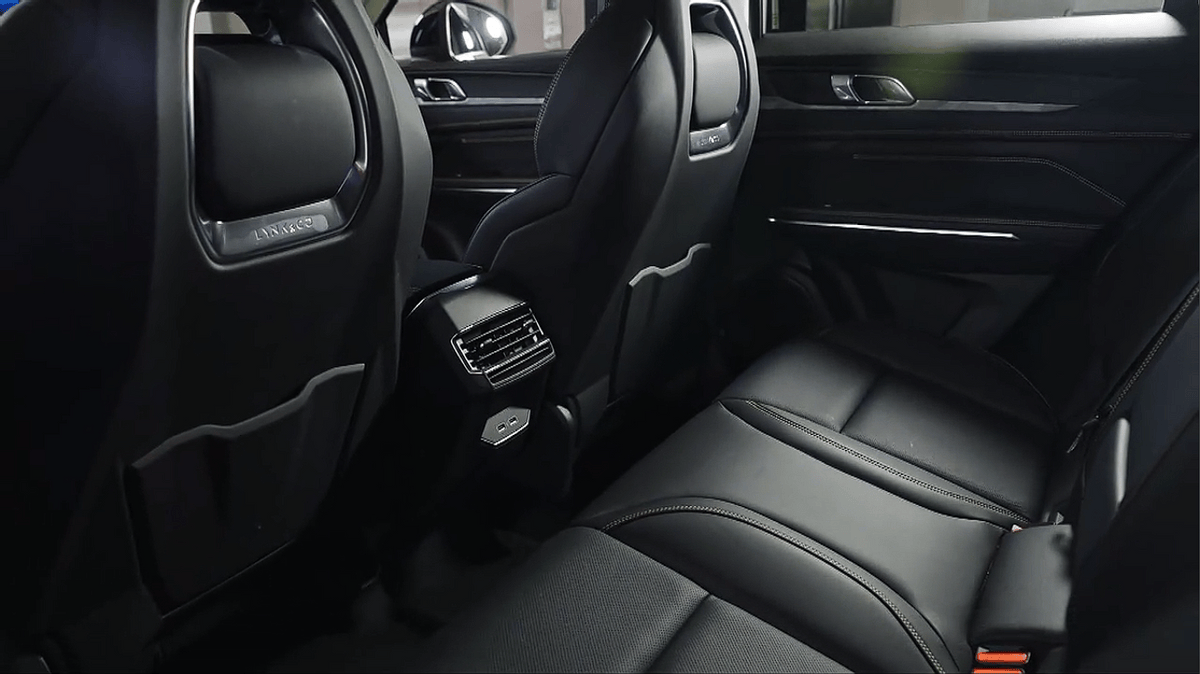 领克01全球版来袭，品质智驾“燃”爆全场！_搜狐汽车_搜狐网