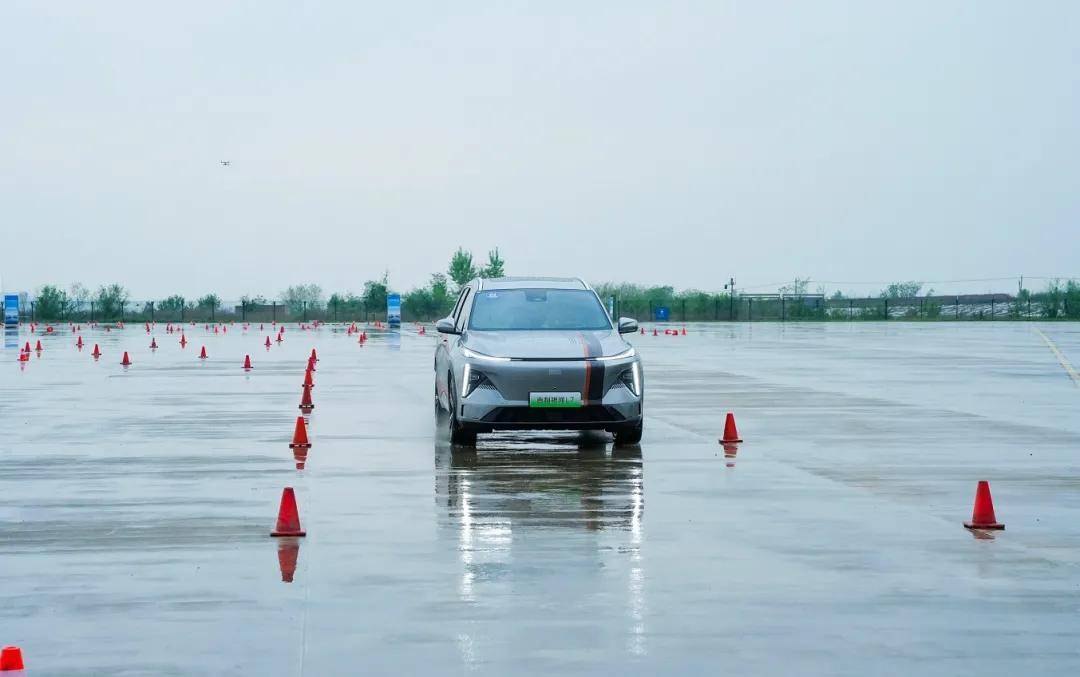 银河L7、L6龙腾版区域试驾会——西安站圆满收官_搜狐汽车_搜狐网