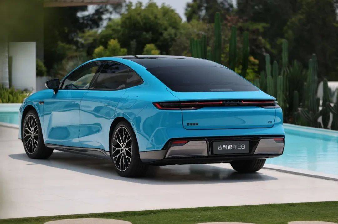 16.58万起，吉利银河E8龙腾版上市_搜狐汽车_搜狐网