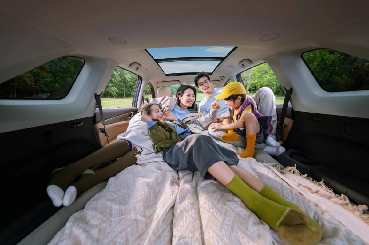 对比启源Q05，蓝电E5荣耀版空间更大更舒适_搜狐汽车_搜狐网