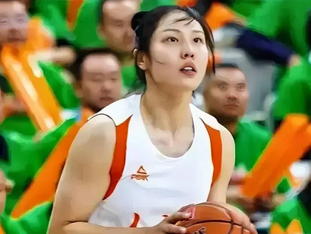 WCBA总决赛：内蒙古女篮78-83不敌四川女篮，遗憾输掉总冠军之战_琼斯_比赛_张茹