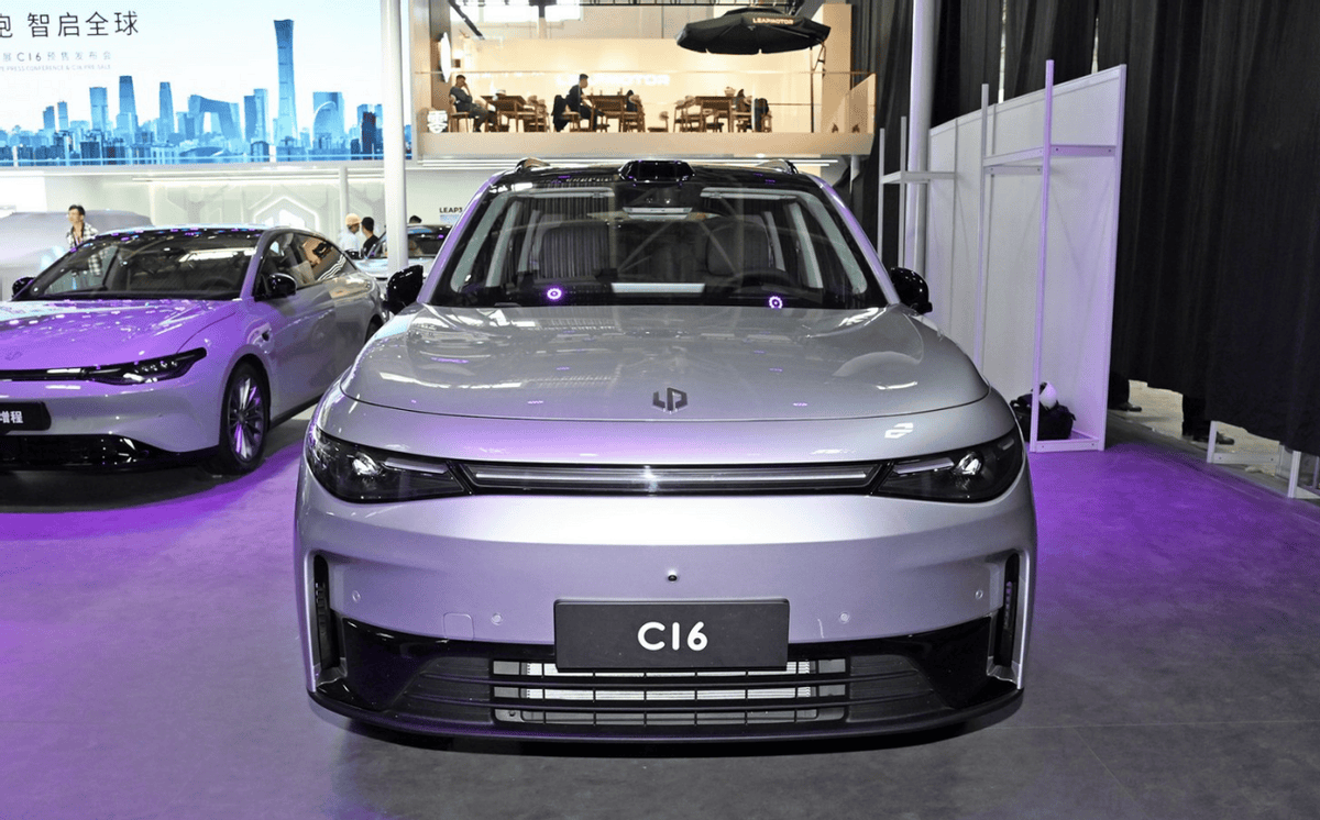 零跑C16实车曝光，顶配不超20万，绝对是L6劲敌_搜狐汽车_搜狐网