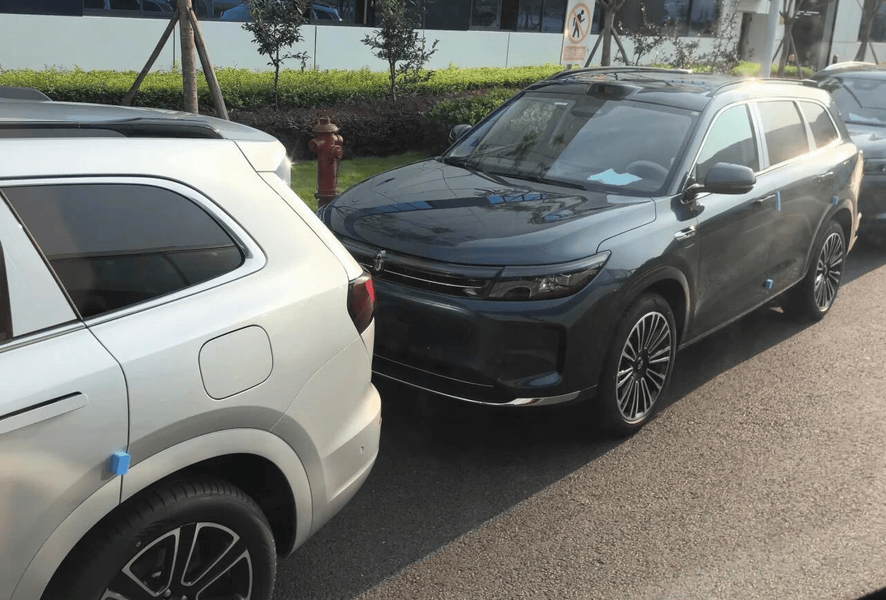 预售29.8万起！问界M7焕新版实车现身，配M9同款激光雷达+CDC减震_搜狐汽车_搜狐网