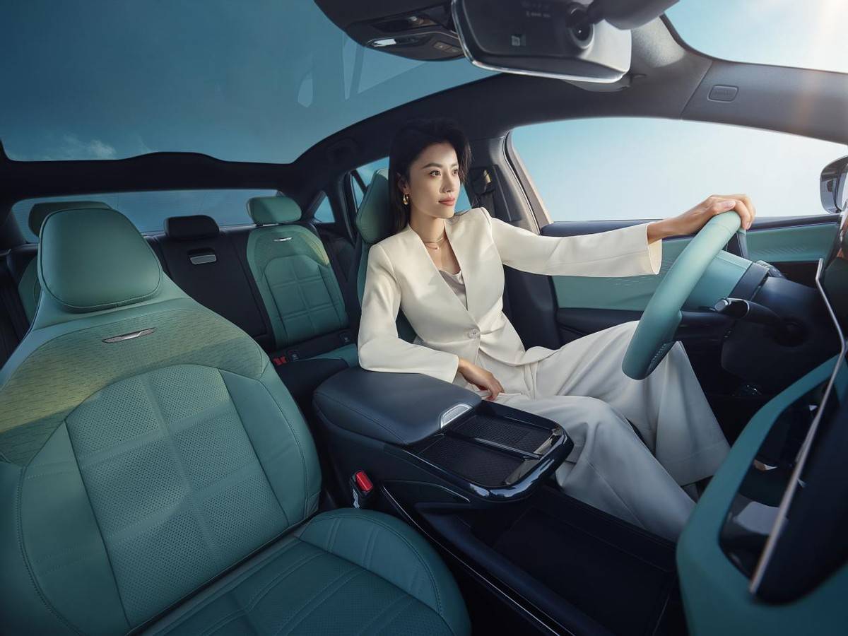 红旗EH7“5+2”限时福利来袭，助力你的智能驾驶生活_搜狐汽车_搜狐网