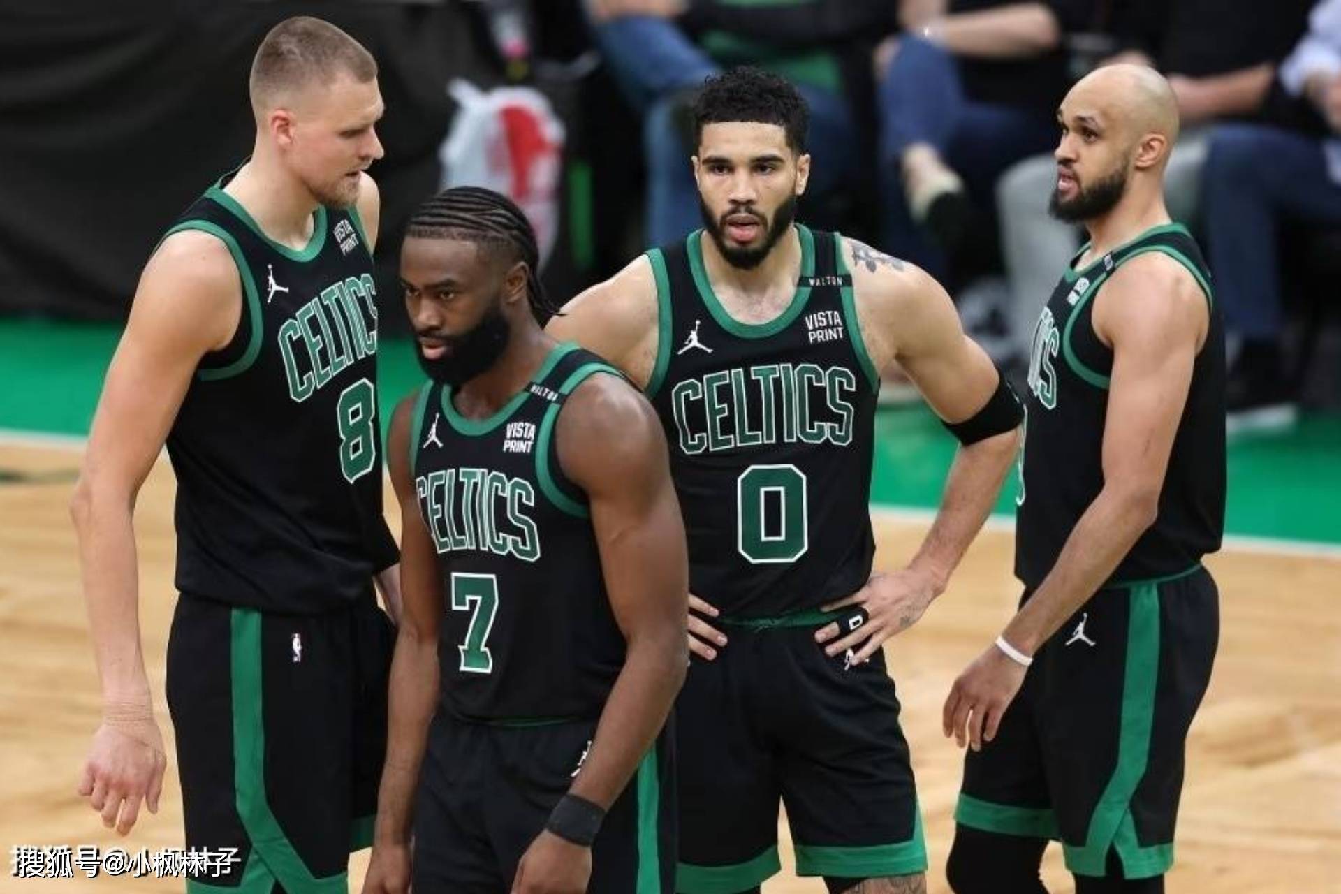 NBA总决赛G2：凯尔特人战胜独行侠总比分2-0，霍乐迪26+11布朗21+7东契奇三双_凯尔特人队_进攻_比赛