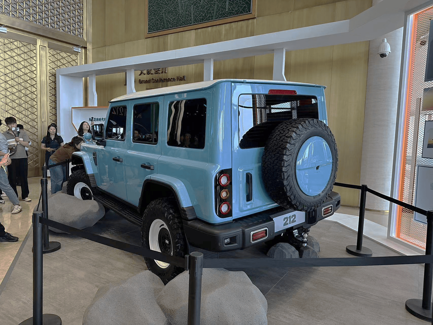 全新北汽BJ212和新款北京BJ40对比，实力孰强孰弱？_搜狐汽车_搜狐网