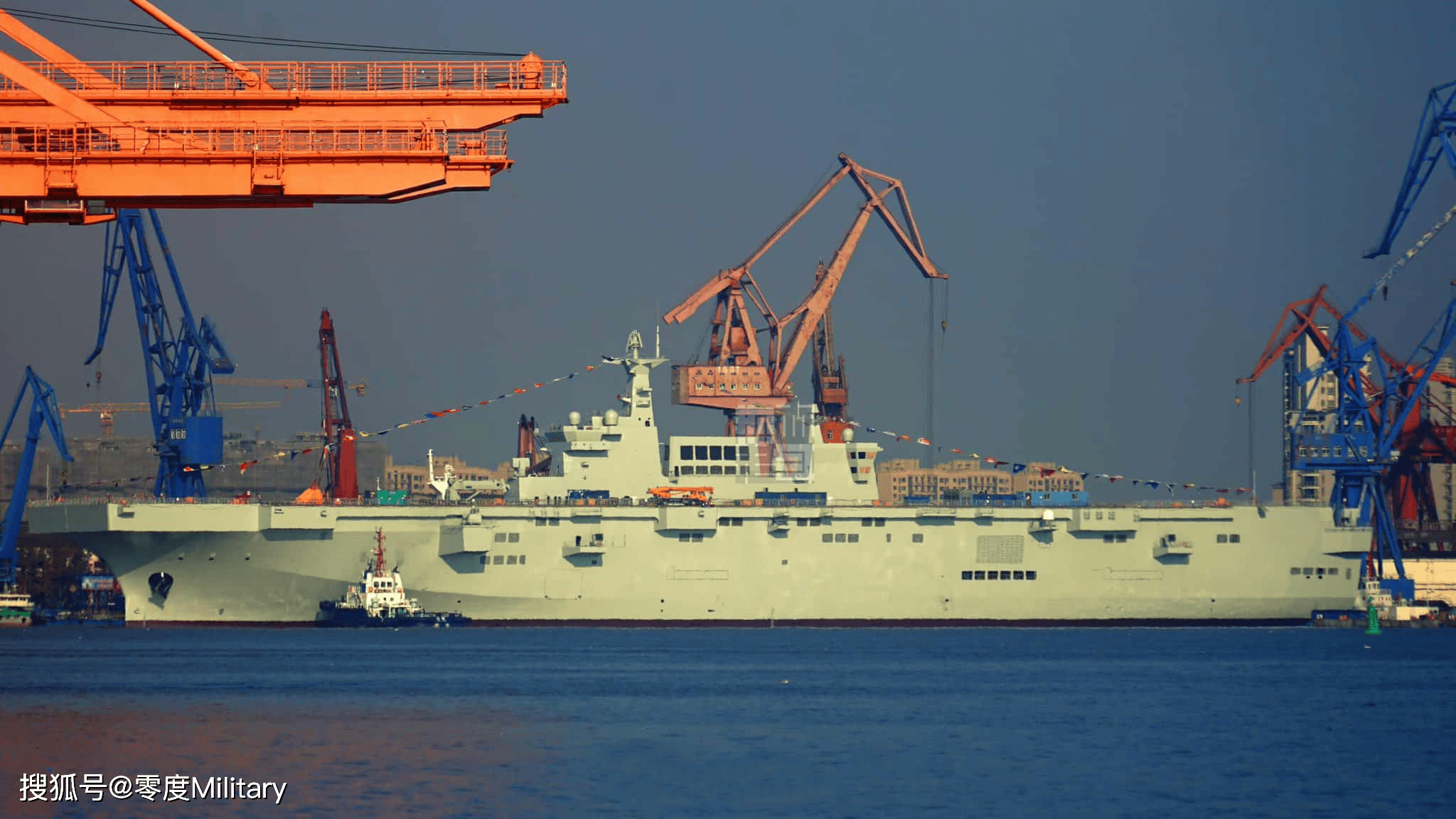 海外谈中国：076型两栖攻击舰稳步成型中 携带无人机功能初露端倪 - 网际谈兵