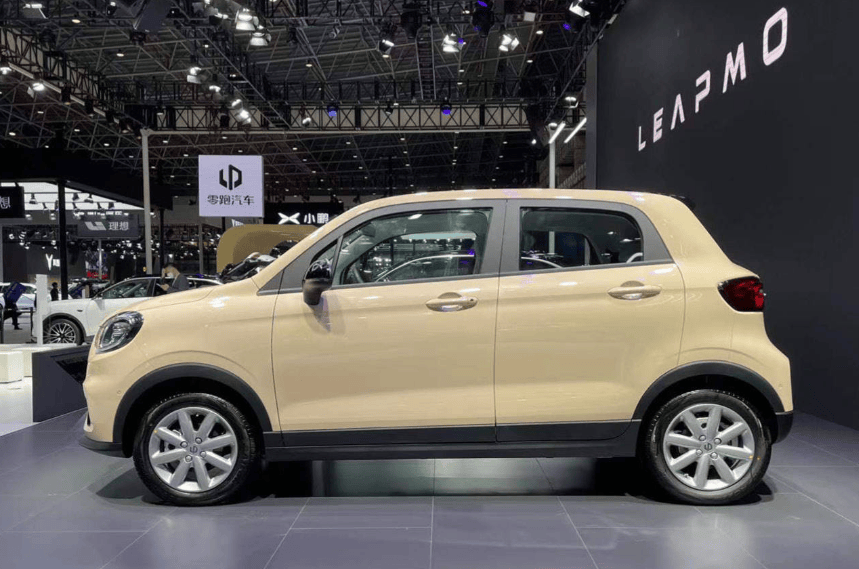 五万级家用两厢车优选：大空间的零跑T03_搜狐汽车_搜狐网