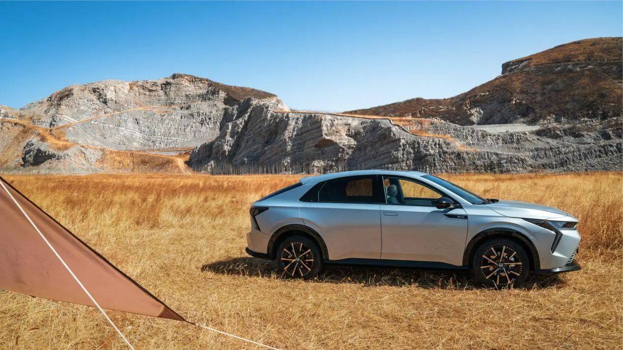 东风Honda猎光eNS2破光而行，畅享未来_搜狐汽车_搜狐网