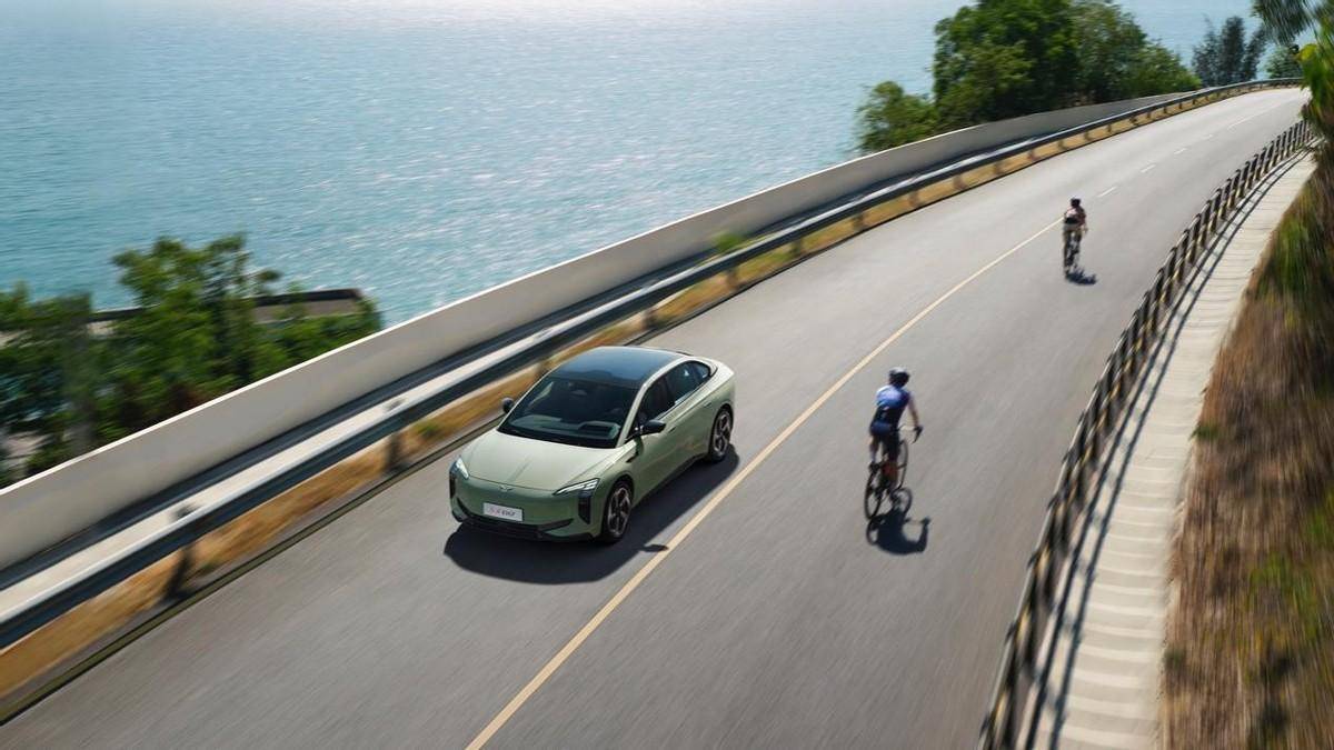 宠粉新高度！红旗EH7携手奥运冠军，5+2福利震撼来袭！_搜狐汽车_搜狐网