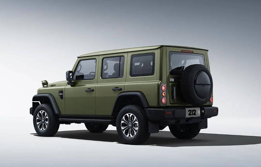 59年换代一次！BJ212即将加长上市，卖9.99万的概率多高？