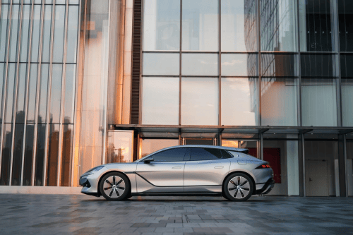 腾势Z9GT全球首搭易三方，技术性能、奢享体验媲美奔驰S级_搜狐汽车_搜狐网