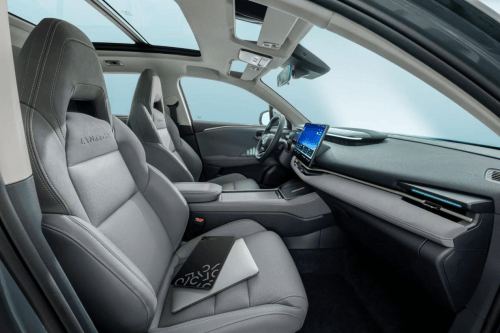 领克06Renew和EM-P焕新上市，都市出行新选择_搜狐汽车_搜狐网