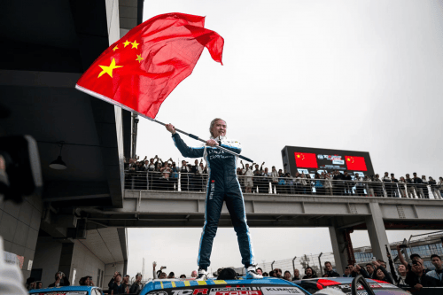 马青骅与领克03TCR赛车，点亮2024TCR世界巡回赛_汽车_赛事_中国