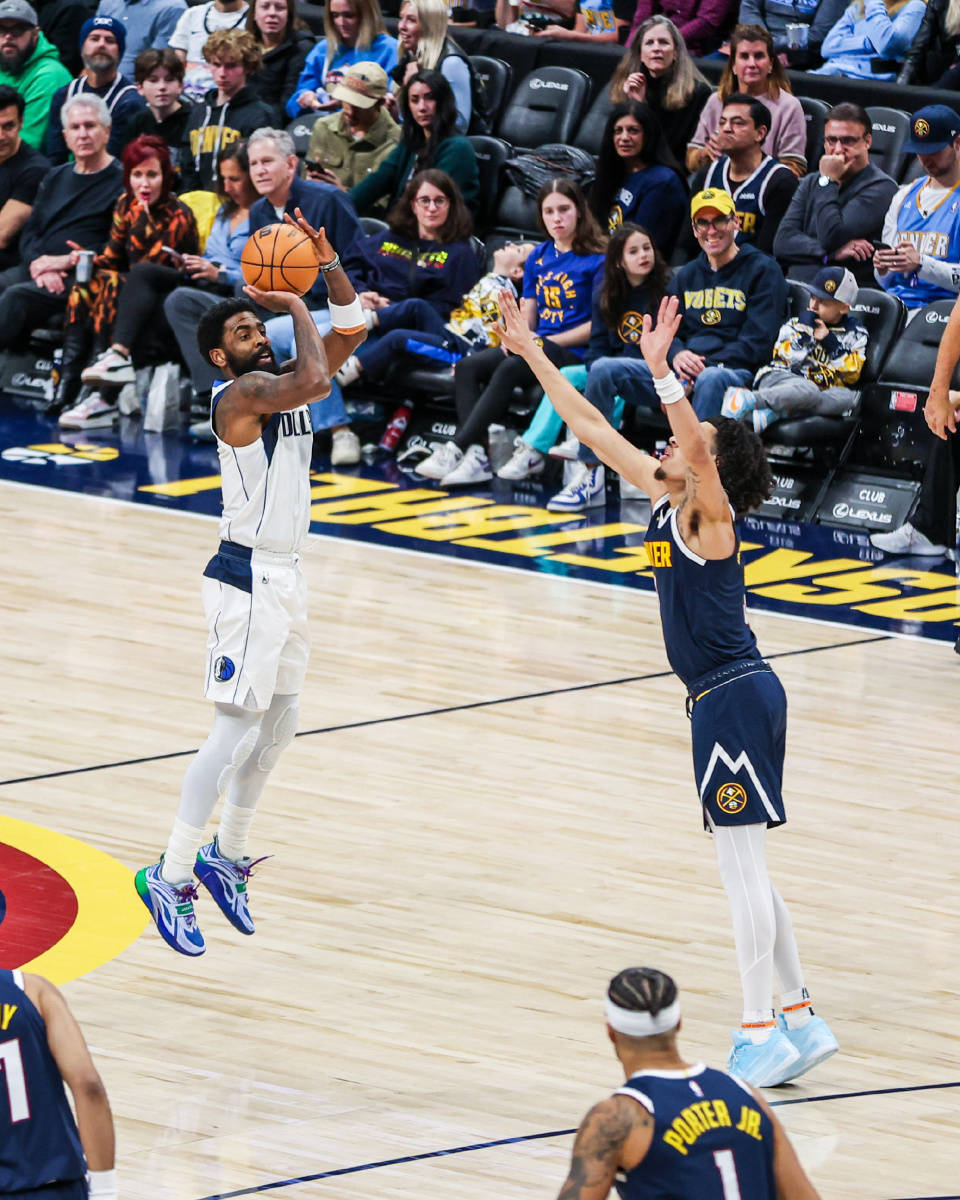 5连胜！约基奇37+18+15，欧文空砍43分，掘金122-120险胜独行侠_比赛_波特_篮板