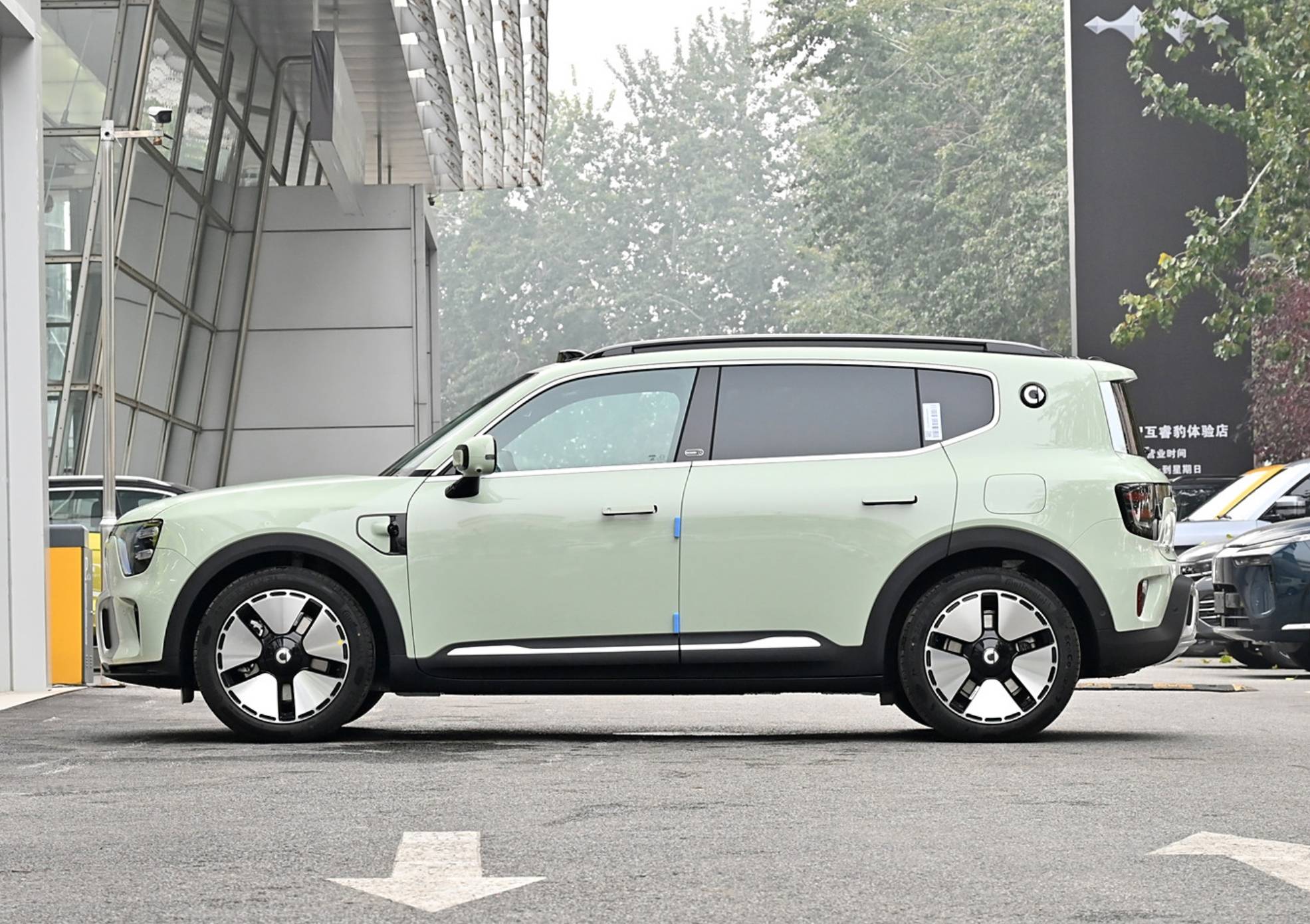 谁是最好玩的豪华纯电中型SUV，全新smart #5比宝马iX3有趣多了_搜狐汽车_搜狐网