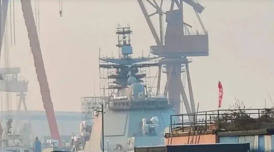 一口气下水5艘052DM，我国已有10艘055，为何仍大量造052D？_中国海军_舰艇_美国