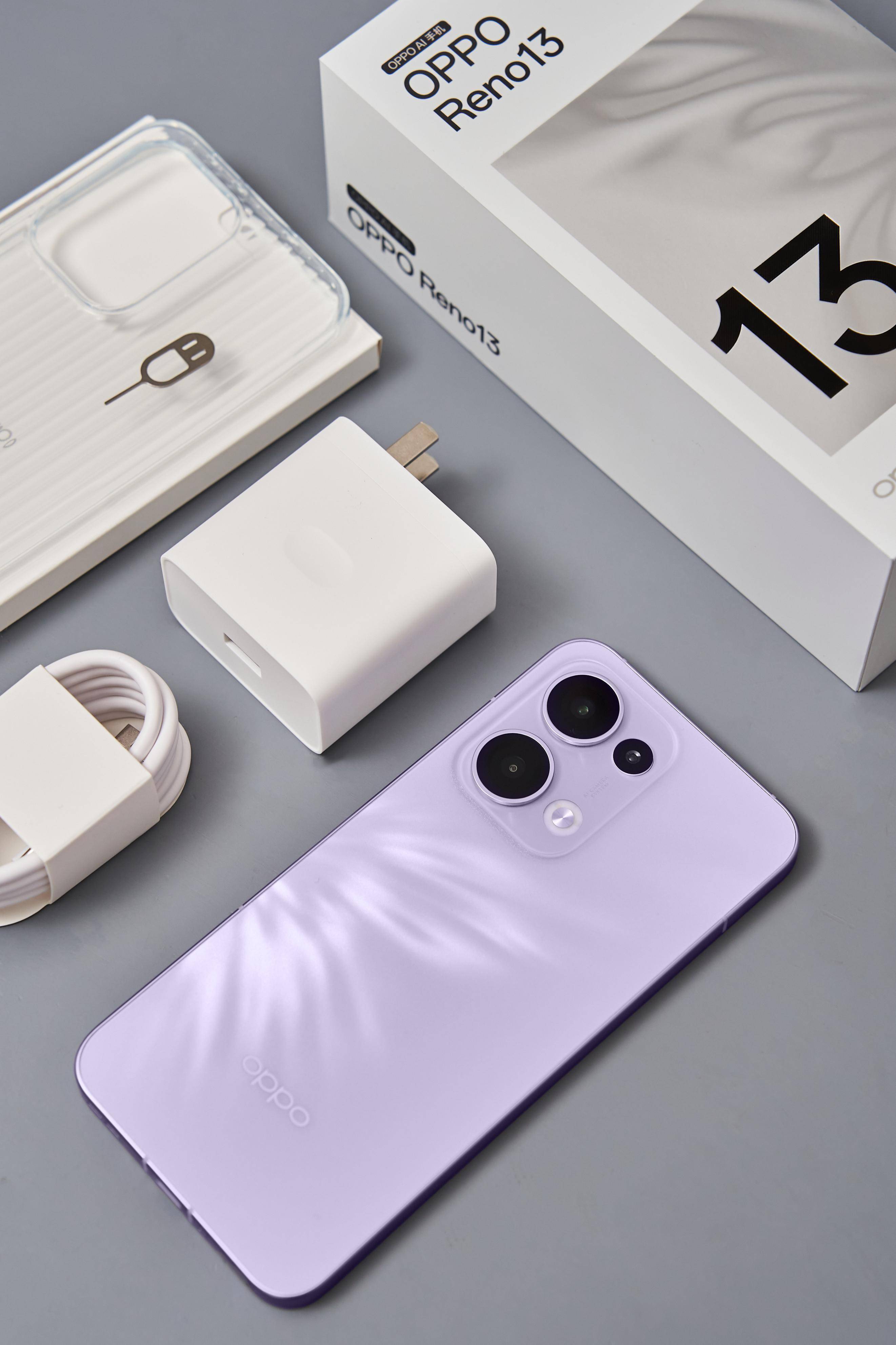 果味设计+机圈德芙！OPPO Reno13上手：颜值体验双巅峰_照片_实况_支持