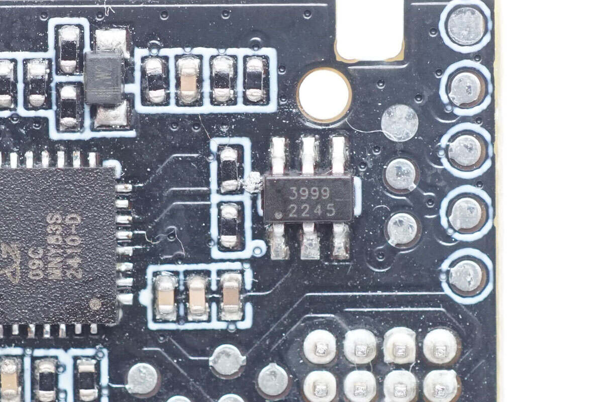 智融科技SW6306移动电源SOC方案获倍思采用，30W磁吸无线充电宝拆解_产品_设计_机身