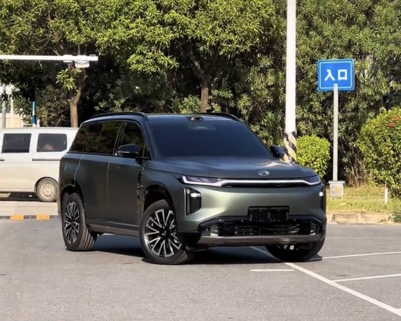 广汽传祺S7实车现身，高近1米8+激光雷达，配四驱+续航超1000km_搜狐汽车_搜狐网