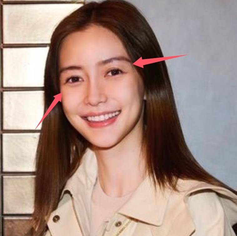 Angelababy出席活动，穿着素净疑缅怀黄晓明姥姥，被赞有情有义！_情感_家庭_祖母