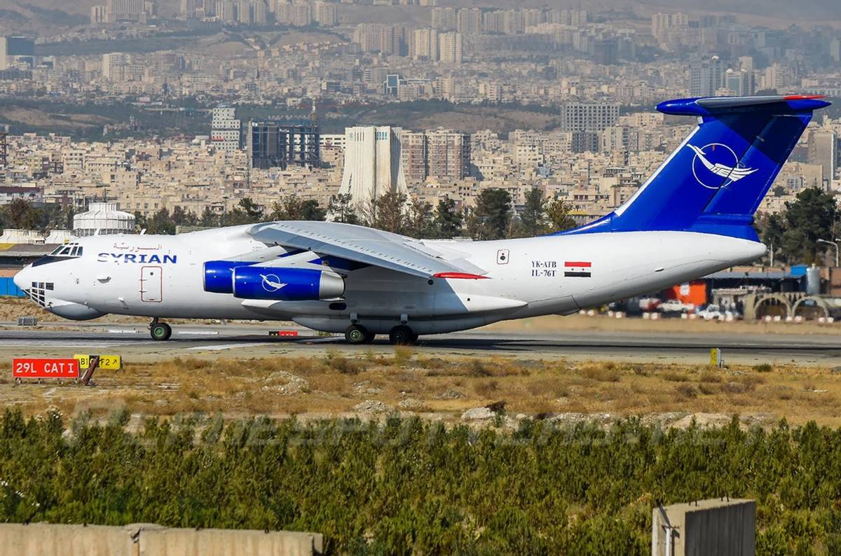 阿萨德逃离叙首都，一架从大马士革起飞的飞机疑坠毁，叙一夜变天_当局_阿拉维派_反对派