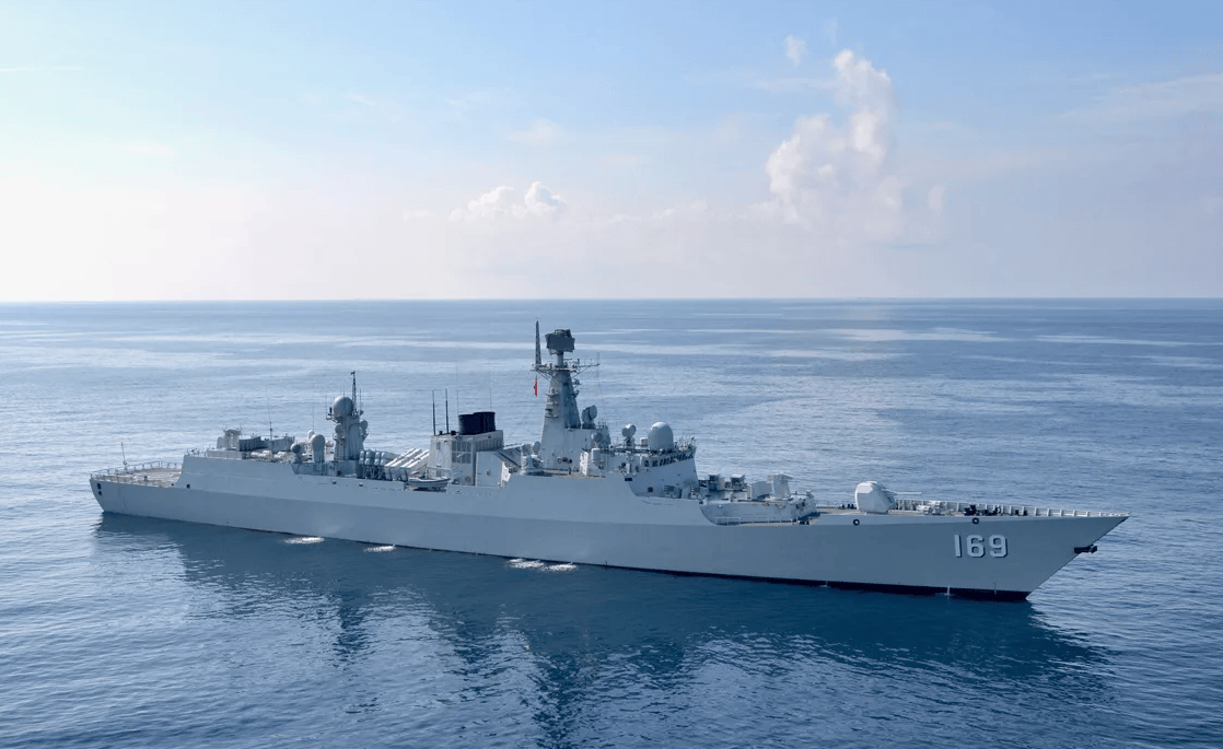 我海军052E驱逐舰，9000吨排水量，拥有强悍实力_战舰_伯克_我国