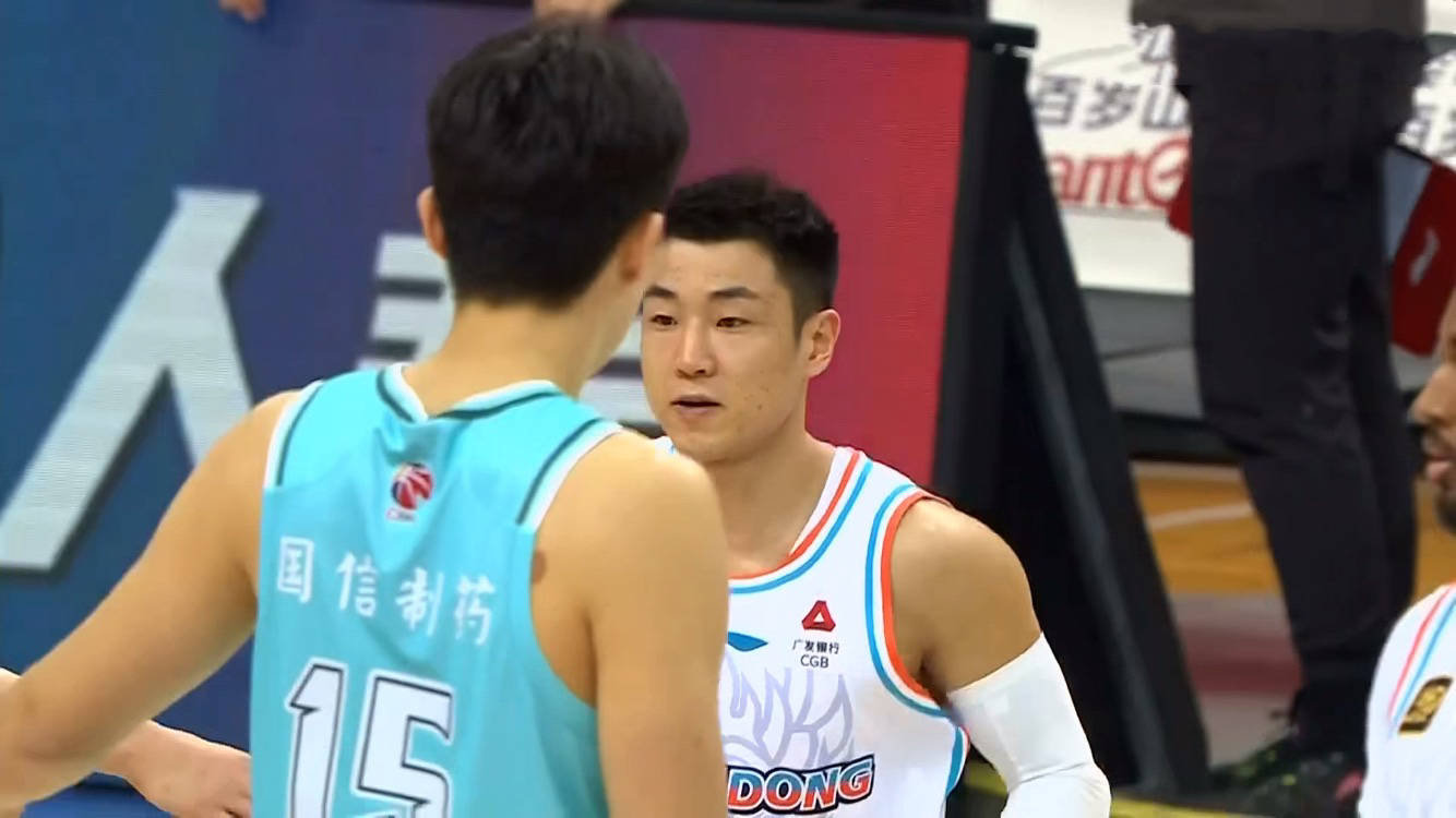CCTV5直播，山东男篮对标冠军队，21+4核心伤停，深圳新外援首秀_比赛_邱彪_球员
