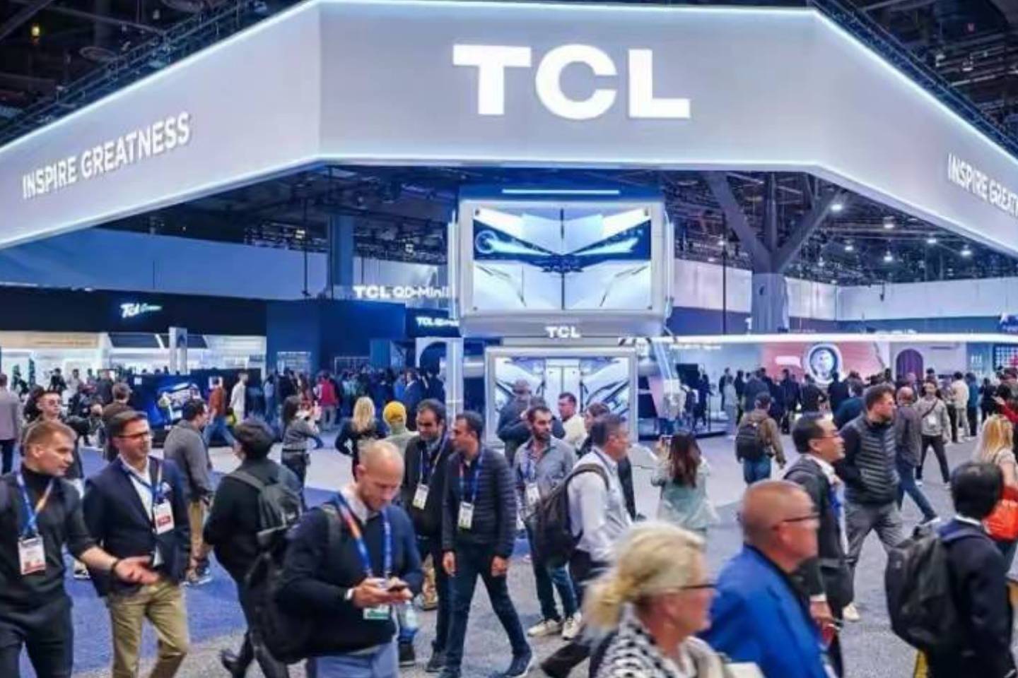 TCL华星亮相CES2025，印刷OLED等创新显示技术全球吸睛_产品_设计_色彩