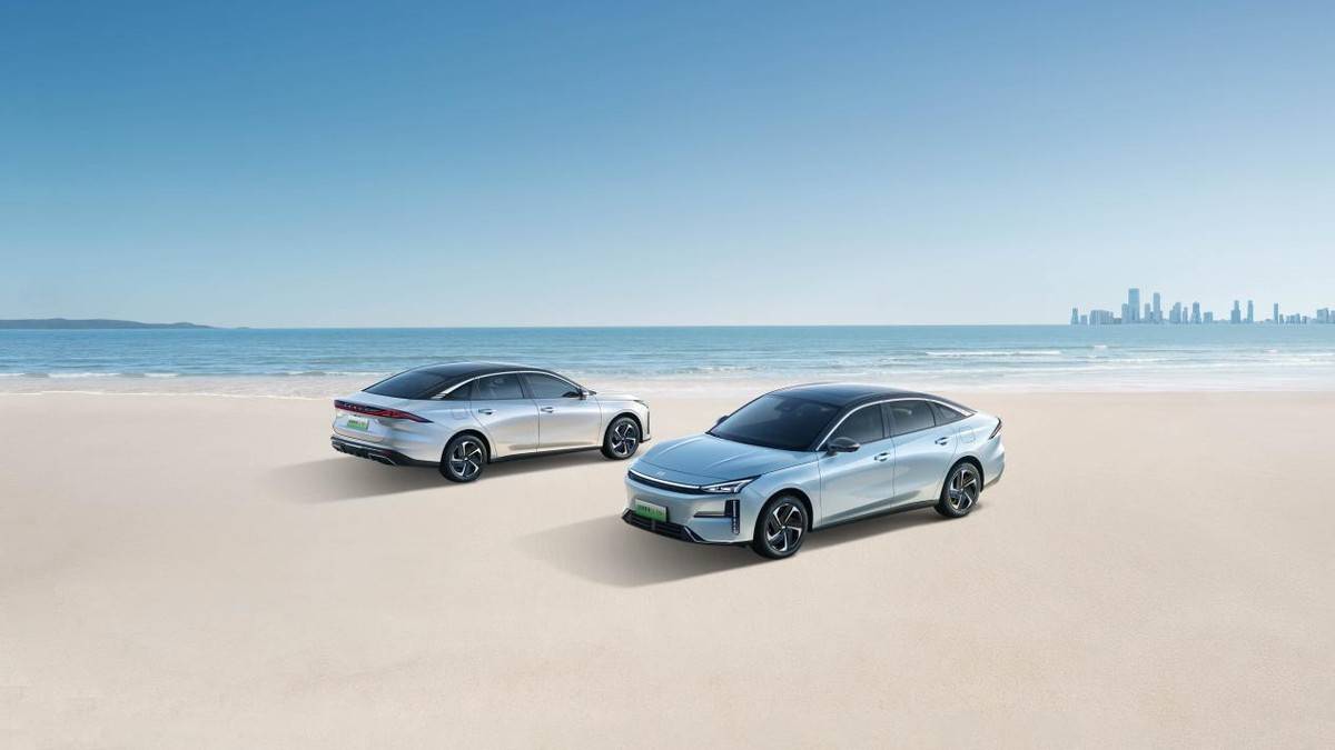 吉利掀桌子了！ 银河L6EM-i预售价7.98万，续航2390km直接吊打友商_搜狐汽车_搜狐网