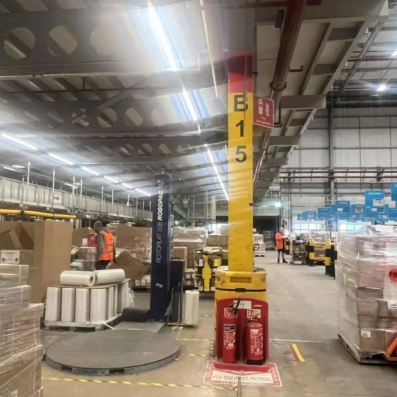 多图！乐丰联运受邀参观亚马逊BHX4仓：探索FBA仓内部高效运转的自动化设备！_仓库_物流_欧洲