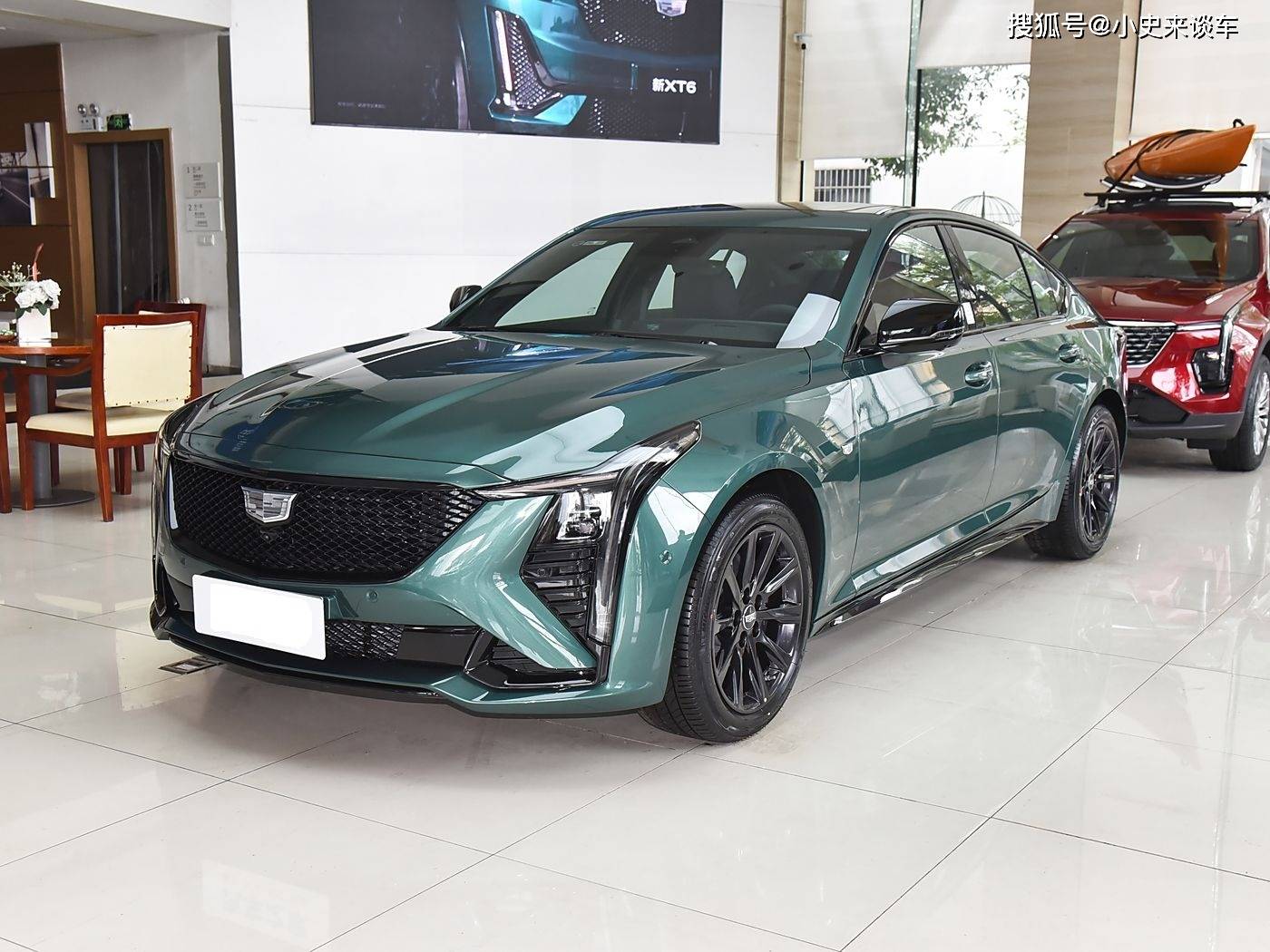 凯迪拉克CT5赛道性能版到店！新增运动套件，标配33英寸9K曲面屏_搜狐汽车_搜狐网