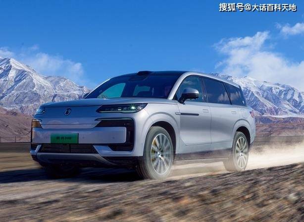 腾势N9，180km/h速度高速爆胎，也能稳定控制！_搜狐汽车_搜狐网