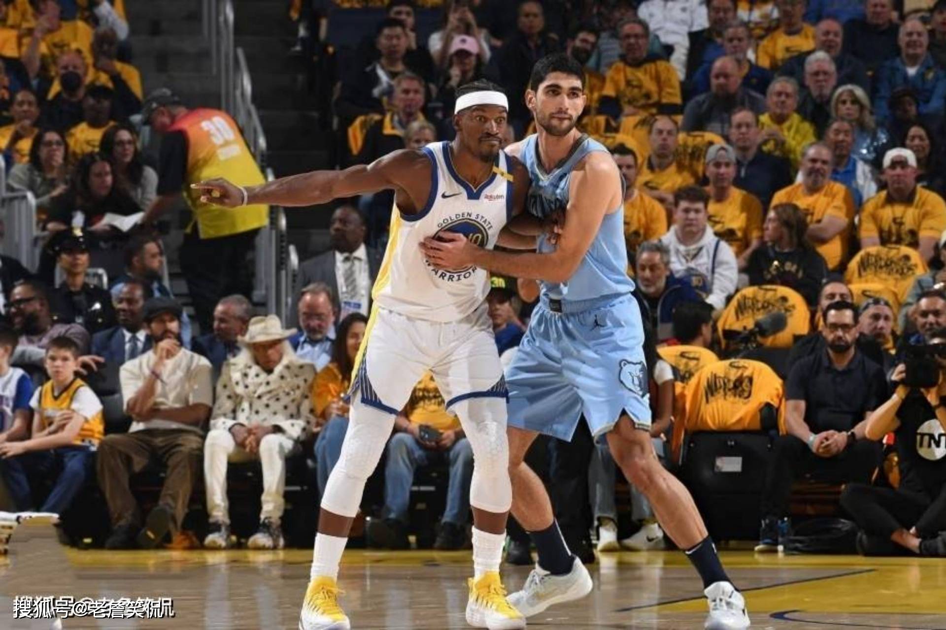 裁判抢戏，勇士灰熊附加赛成“闹剧”，何时才能让球员决定比赛？_1_CBA_NBA