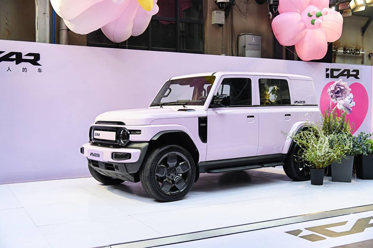 iCAR V23震撼登场：复古魅力与未来科技的完美融合，重塑电动SUV新风尚！_搜狐汽车_搜狐网