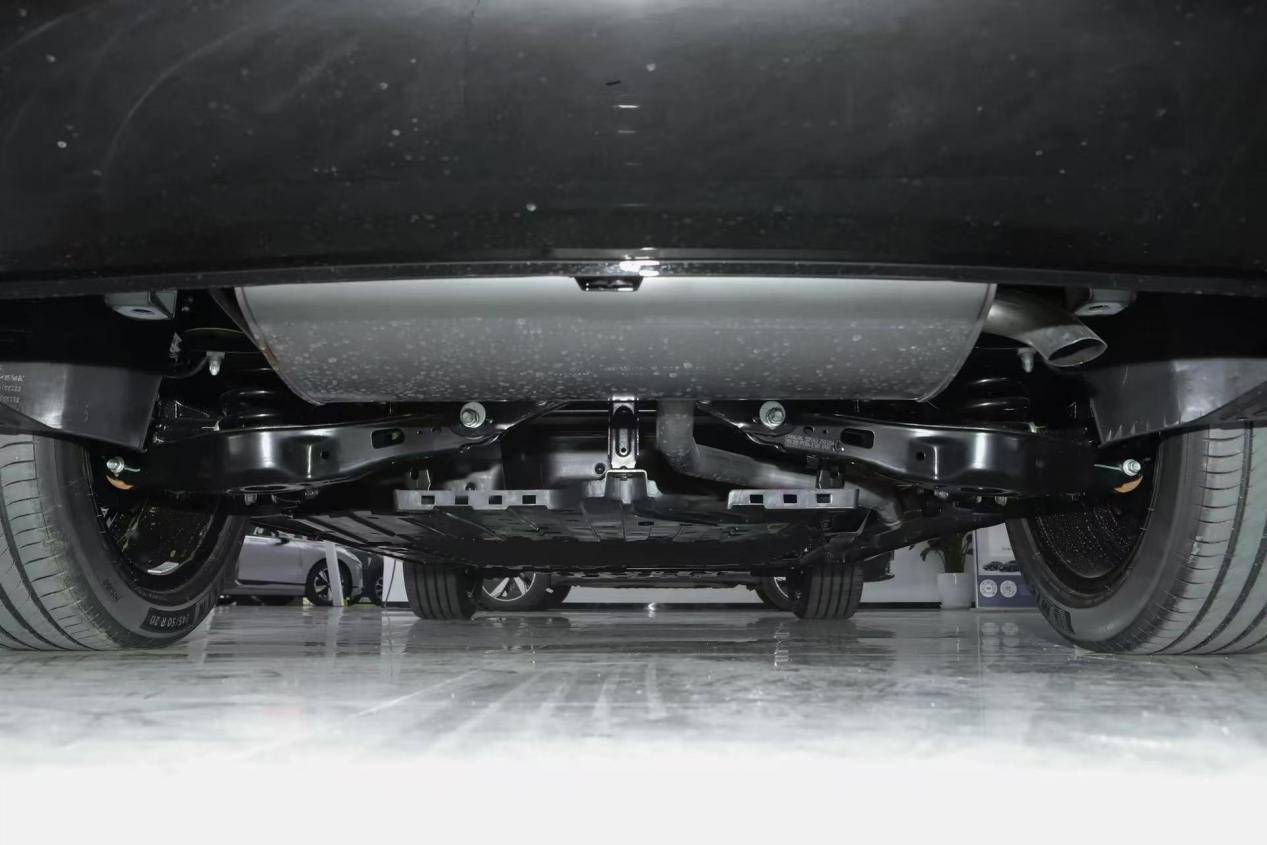 想买实惠的插混中型SUV，选择宋L DM-i还是长安启源Q07？_搜狐汽车_搜狐网