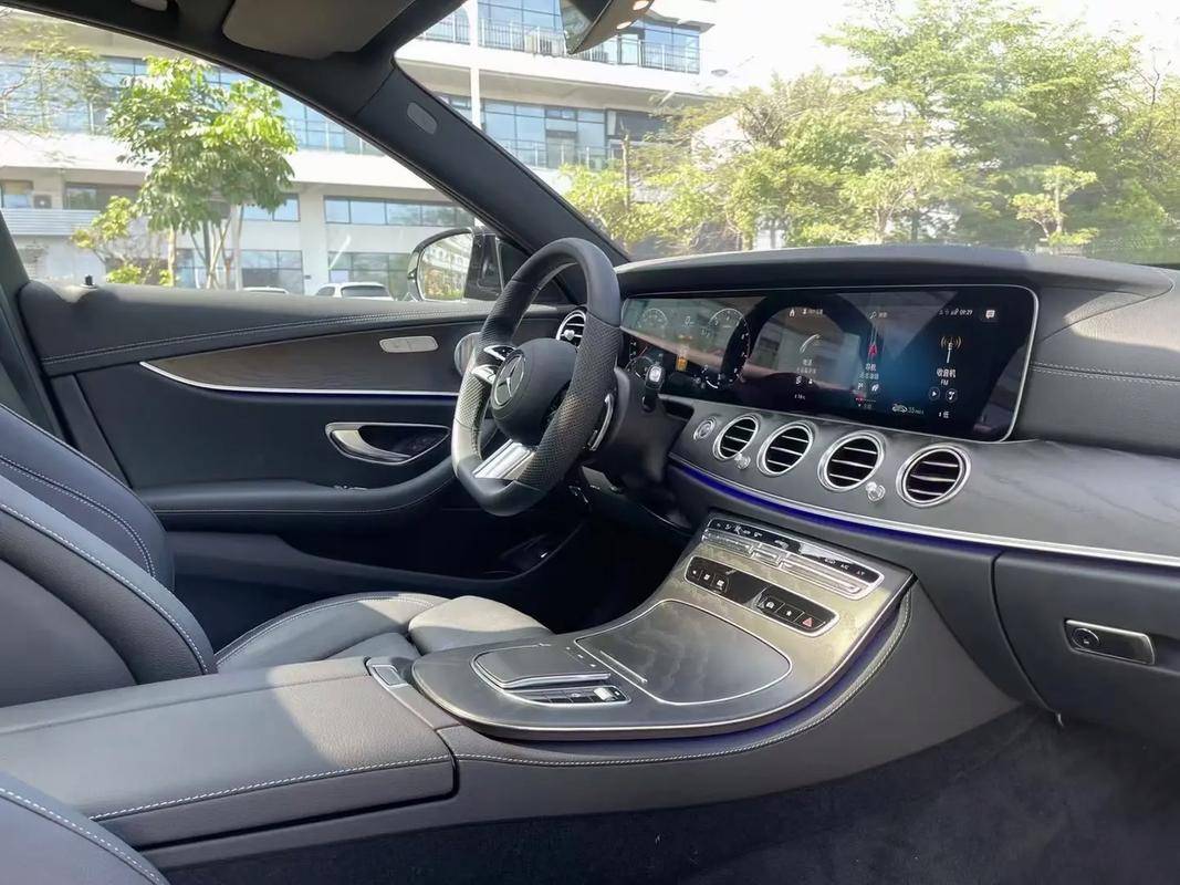 奔驰E300车主大实话：这车值这个价？优点缺点全给你扒干净！_搜狐汽车_搜狐网