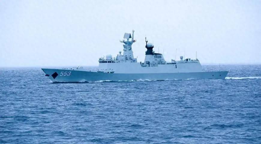 054A新炮镇海疆：100毫米重锤砸碎质疑，中国护卫舰火力革命悄至 - 网际谈兵