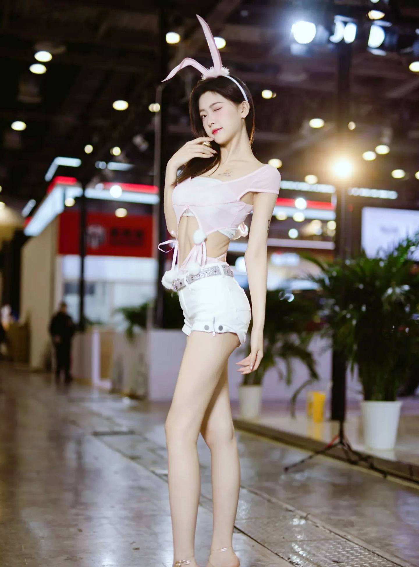 99任绵绵，175cm身高配47公斤体重，绝佳身材比例令人惊艳！_搜狐汽车_搜狐网