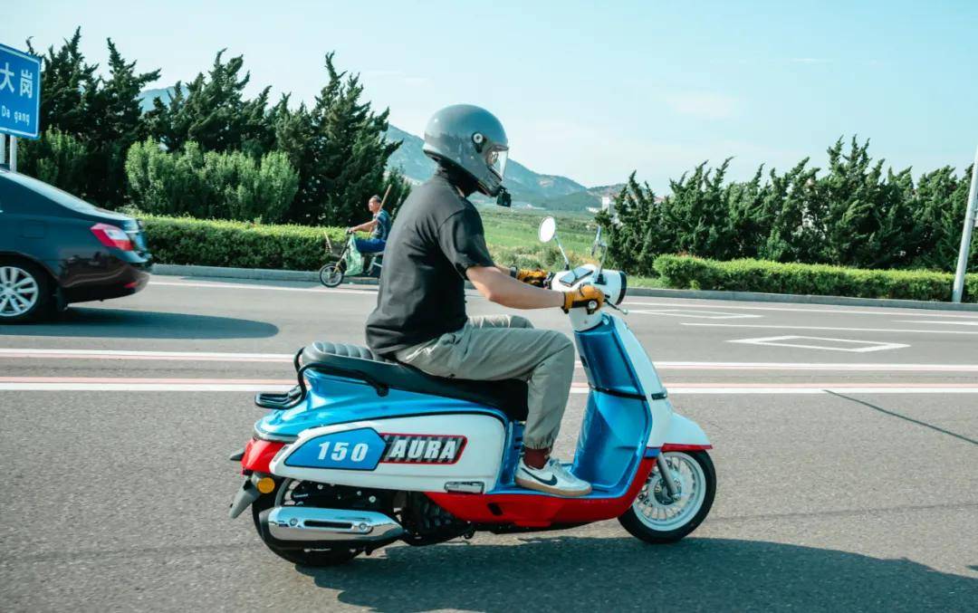 标配前后ABS，春风复古踏板150AURA11980元起售_搜狐汽车_搜狐网