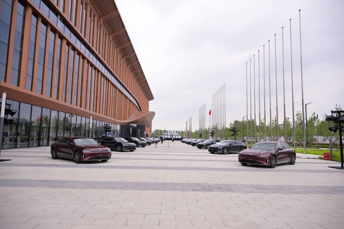 重塑全球真C级豪华旗舰标杆 风云A9L全球上市，13.99万元起_搜狐汽车_搜狐网